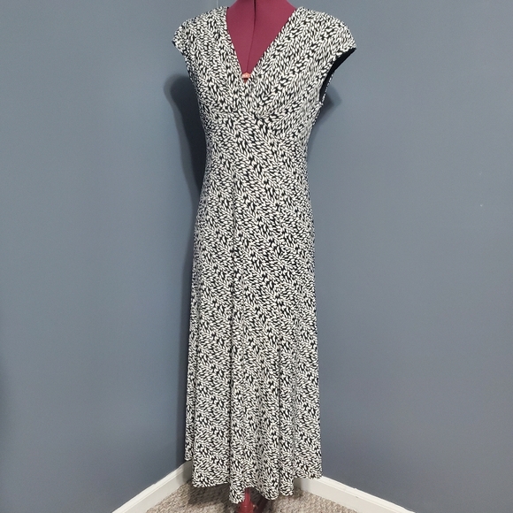 new directions | Dresses | New Directions Black And White Patterned ...